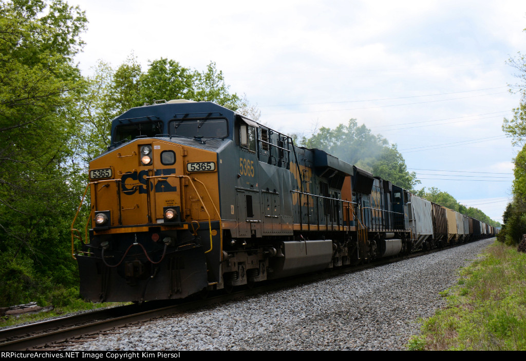 CSX 5365 K533 Bauxite Loads